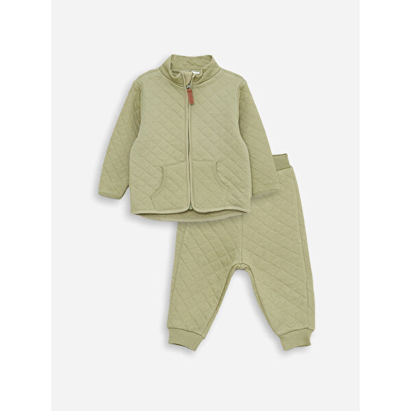 Dik Yaka Kapitone Desenli Uzun Kollu Erkek Bebek Fermuarlı Hırka ve Pantolon 2'li Takım Dik Yaka Kapitone Desenli Uzun Kollu Erkek Bebek Fermuarlı Hırka ve Pantolon 2'li Takım