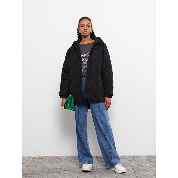 Kapüşonlu Kapitone Desenli Uzun Kollu Kadın Şişme Mont Kapüşonlu Kapitone Desenli Uzun Kollu Kadın Şişme Mont