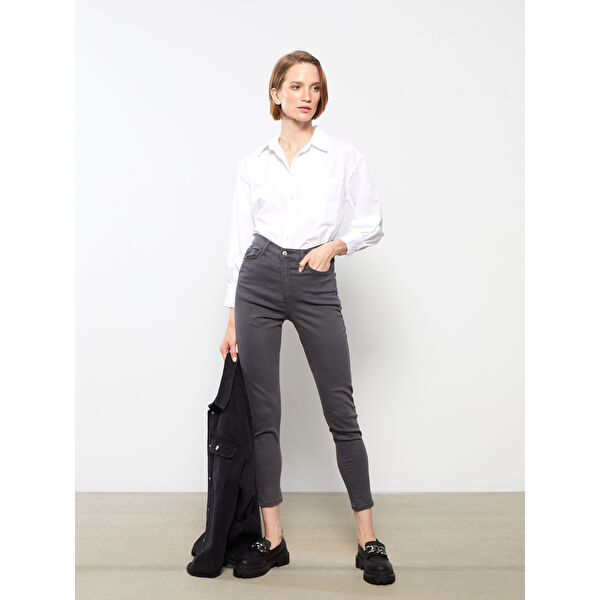 Slim Fit Düz Cep Detaylı Kadın Jean Pantolon Slim Fit Düz Cep Detaylı Kadın Jean Pantolon