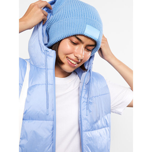 Etiket Nakışlı Kadın Triko Bere