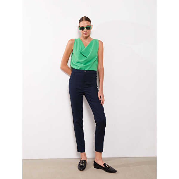 Dar Fit Düz Cep Detaylı Gabardin Kadın Pantolon Dar Fit Düz Cep Detaylı Gabardin Kadın Pantolon