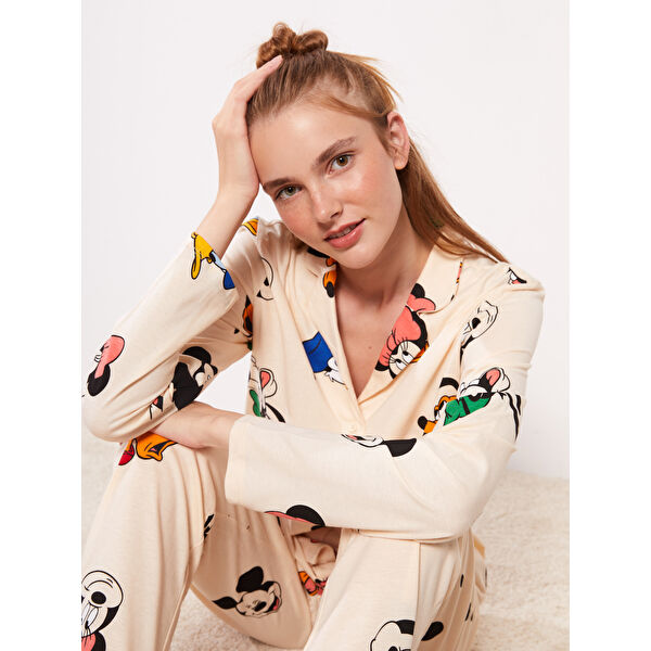 Gömlek Yaka Mickey Mouse Baskılı Uzun Kollu Pamuklu Kadın Pijama Takımı Gömlek Yaka Mickey Mouse Baskılı Uzun Kollu Pamuklu Kadın Pijama Takımı