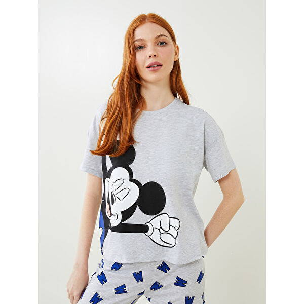 Bisiklet Yaka Mickey Mouse Baskılı Kısa Kollu Kadın Pijama Takımı Bisiklet Yaka Mickey Mouse Baskılı Kısa Kollu Kadın Pijama Takımı