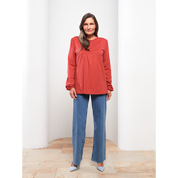 Bisiklet Yaka Nakışlı Uzun Kollu Pamuklu Kadın Tişört Bisiklet Yaka Nakışlı Uzun Kollu Pamuklu Kadın Tişört