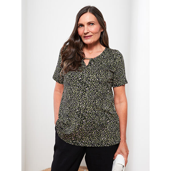 Bisiklet Yaka Desenli Kısa Kollu Kadın Tişört