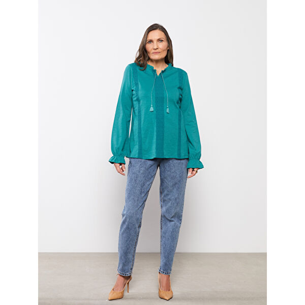 Fırfırlı Bağlamalı Yaka Nakışlı Uzun Kollu Pamuklu Kadın Bluz Fırfırlı Bağlamalı Yaka Nakışlı Uzun Kollu Pamuklu Kadın Bluz