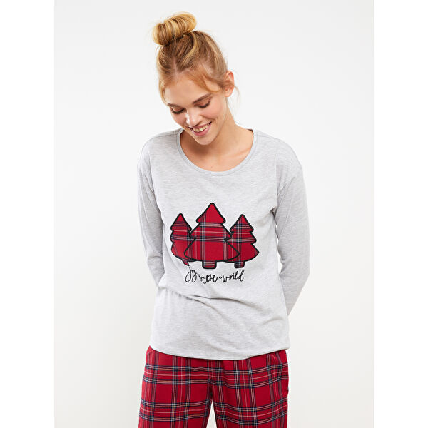 Bisiklet Yaka Yılbaşı Temalı Uzun Kollu Poplin Kadın Pijama Takımı Bisiklet Yaka Yılbaşı Temalı Uzun Kollu Poplin Kadın Pijama Takımı