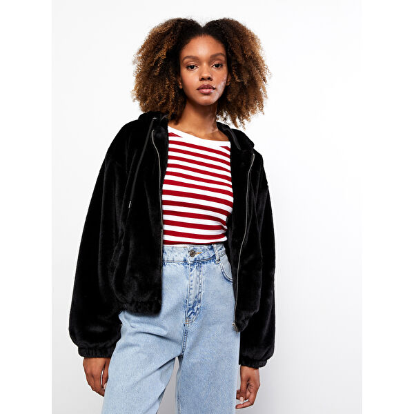 Kapüşonlu Düz Cep Detaylı Uzun Kollu Pelüş Kadın Mont