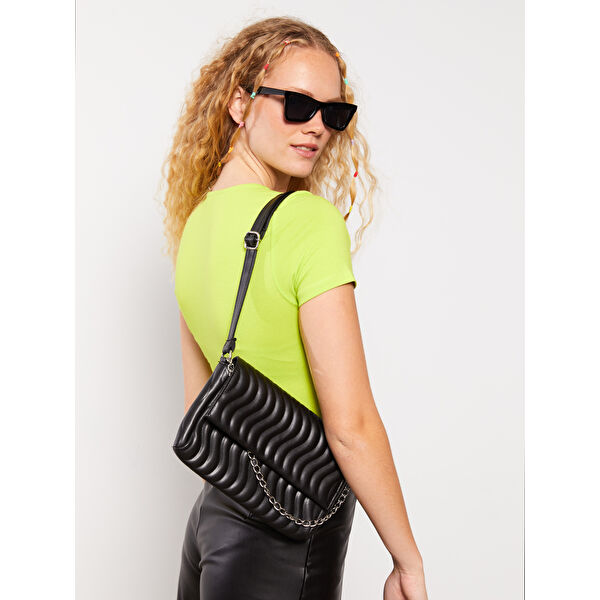 Deri Görünümlü Kapitoneli Kadın Baget Çanta