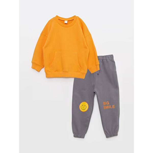 Bisiklet Yaka Uzun Kollu Baskılı Erkek Bebek Sweatshirt ve Jogger Pantolon 2'li Takım Bisiklet Yaka Uzun Kollu Baskılı Erkek Bebek Sweatshirt ve Jogger Pantolon 2'li Takım