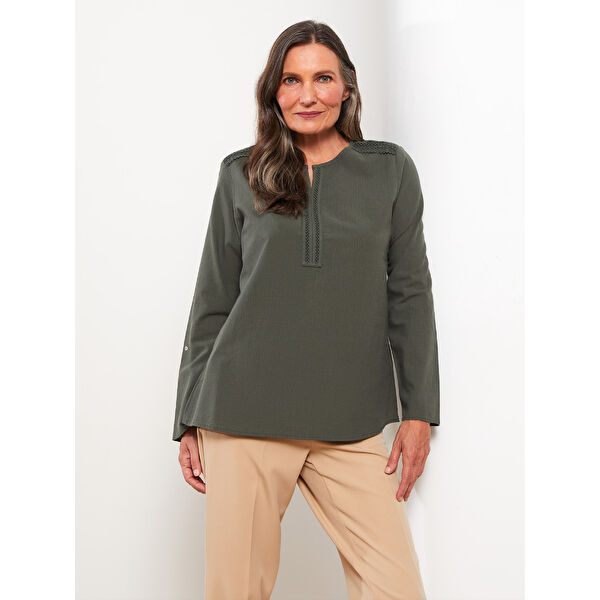 Kaçık Yaka Nakışlı Uzun Kollu Pamuklu Kadın Bluz Kaçık Yaka Nakışlı Uzun Kollu Pamuklu Kadın Bluz