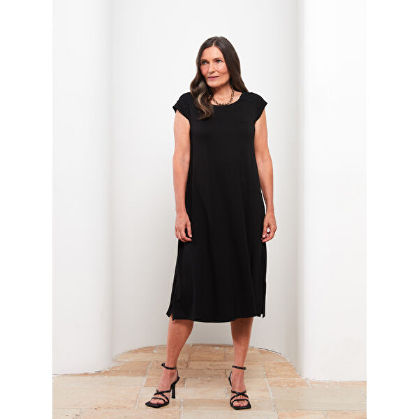 Bisiklet Yaka Nakışlı Kısa Kollu Kadın Elbise Bisiklet Yaka Nakışlı Kısa Kollu Kadın Elbise