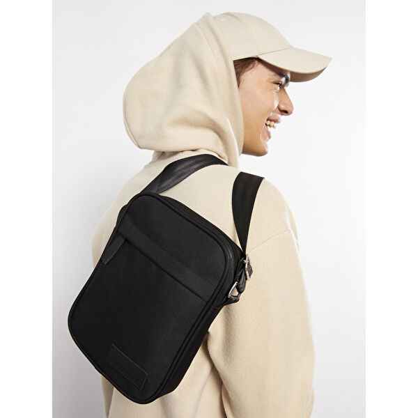 Etiket Baskılı Erkek Çapraz Çanta