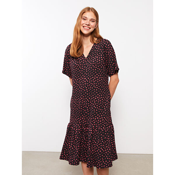 V Yaka Desenli Kısa Kollu Kadın Elbise