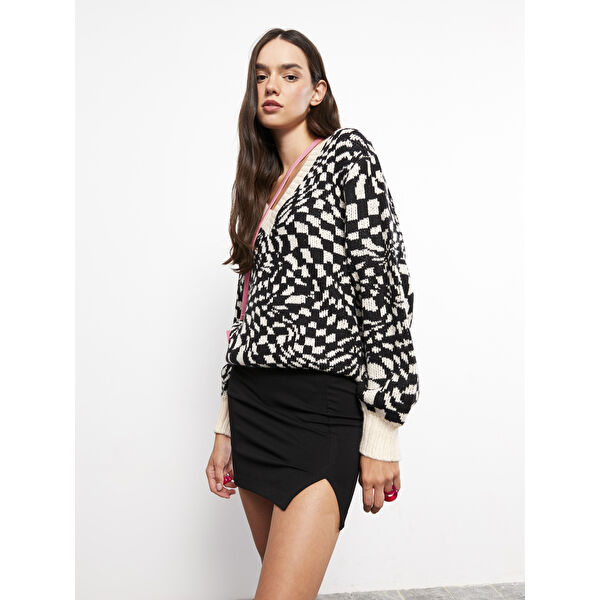 Düz Yırtmaç Detaylı Mini Kadın Etek