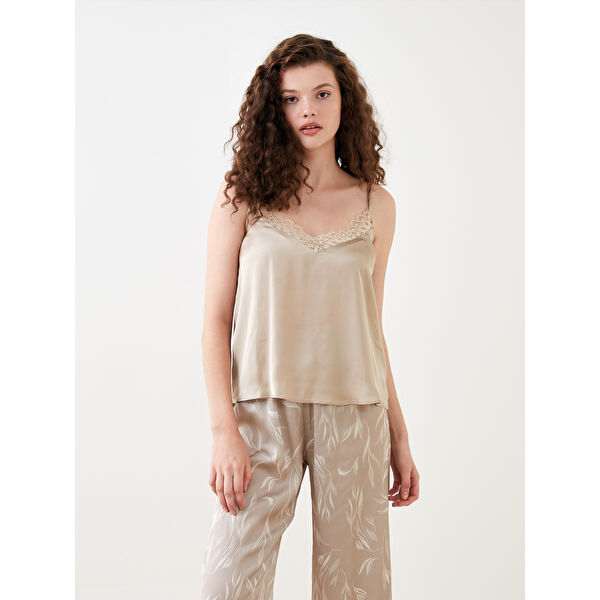 V Yaka Nakışlı Askılı Saten Kadın Pijama Takımı