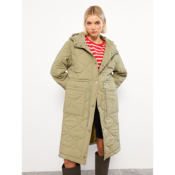 Kapüşonlu Kendinden Desenli Uzun Kollu Kadın Mont