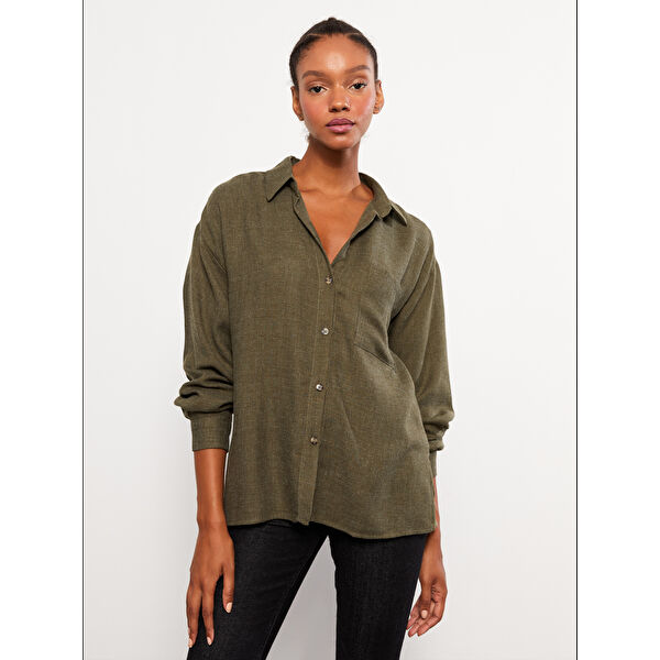 Önden Düğme Kapamalı Kendinden Desenli Uzun Kollu Kadın Gömlek Önden Düğme Kapamalı Kendinden Desenli Uzun Kollu Kadın Gömlek