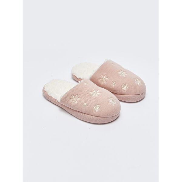 Nakış Detaylı Kadın Ev Terliği