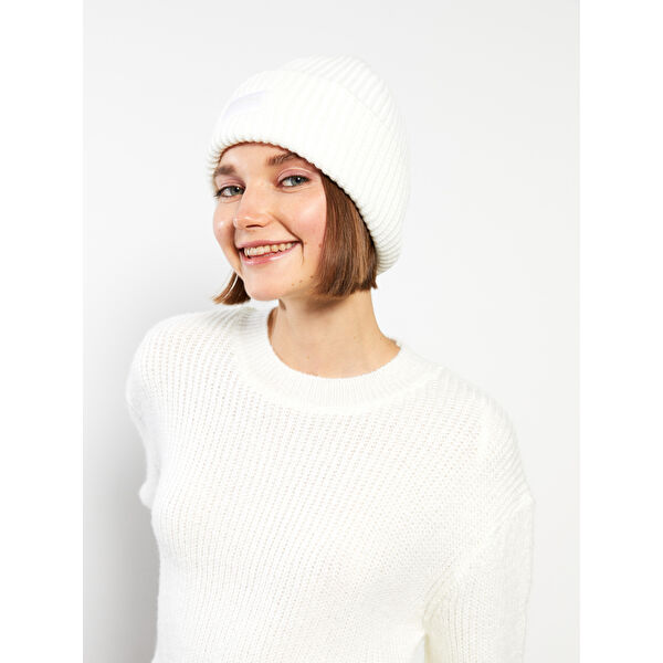 Etiket Baskılı Kadın Triko Bere