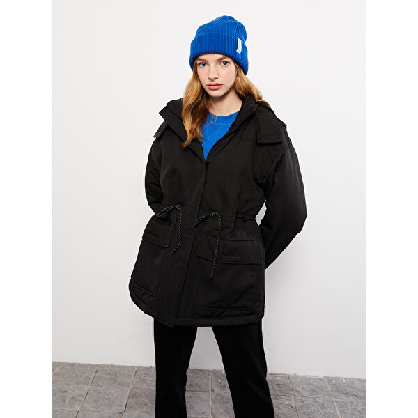 Kapüşonlu Düz Uzun Kollu Kadın Parka Kapüşonlu Düz Uzun Kollu Kadın Parka