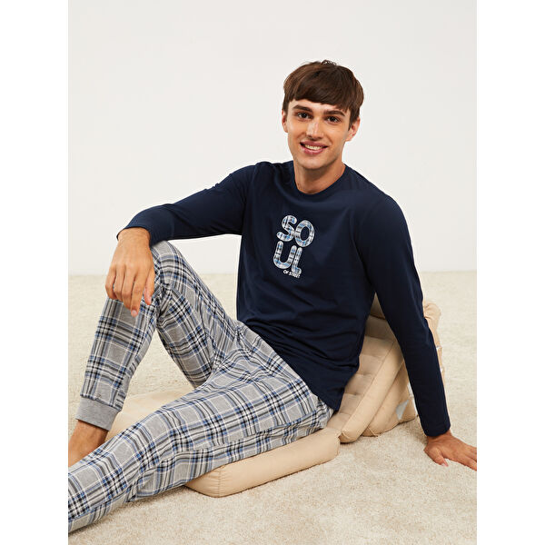 Bisiklet Yaka Baskılı Uzun Kollu Erkek Pijama Takım Bisiklet Yaka Baskılı Uzun Kollu Erkek Pijama Takım