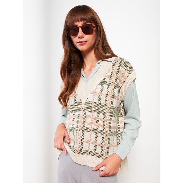 V Yaka Desenli Kadın Triko Süveter