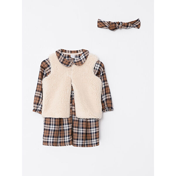 Bebe Yaka Uzun Kollu Ekose Desenli Kız Bebek Elbise Yelek ve Saç Bandı 3'lü Bebe Yaka Uzun Kollu Ekose Desenli Kız Bebek Elbise Yelek ve Saç Bandı 3'lü