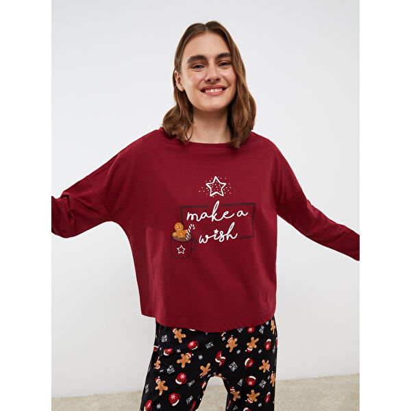 Bisiklet Yaka Yılbaşı Temalı Uzun Kollu Pamuklu Kadın Pijama Takımı Bisiklet Yaka Yılbaşı Temalı Uzun Kollu Pamuklu Kadın Pijama Takımı