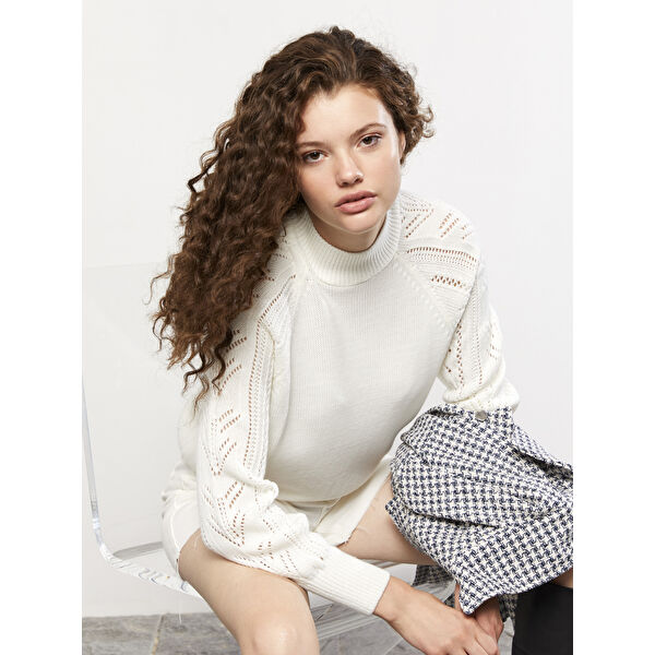 Yarım Balıkçı Yaka Ajurlu Uzun Kollu Kadın Triko Kazak