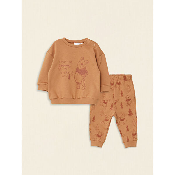 Bisiklet Yaka Uzun Kollu Winnie the Pooh Baskılı Erkek Bebek Sweatshirt ve Eşofman Alt 2'li Takım Bisiklet Yaka Uzun Kollu Winnie the Pooh Baskılı Erkek Bebek Sweatshirt ve Eşofman Alt 2'li Takım