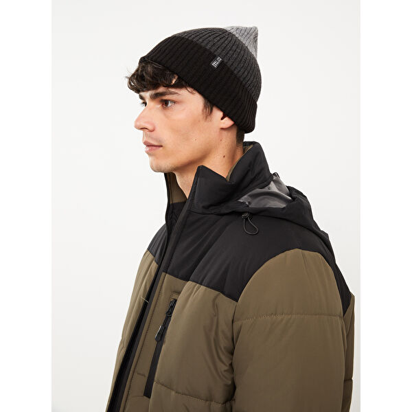 Renk Bloklu Etiket Baskılı Erkek Triko Bere