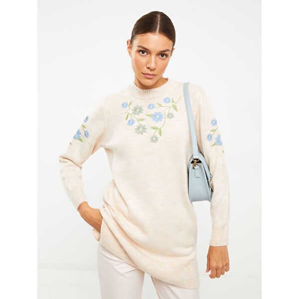 Bisiklet Yaka Nakışlı Uzun Kollu Kadın Tunik