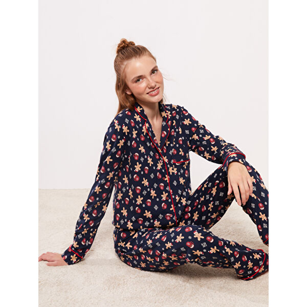 Gömlek Yaka Yılbaşı Temalı Uzun Kollu Pamuklu Kadın Pijama Takım Gömlek Yaka Yılbaşı Temalı Uzun Kollu Pamuklu Kadın Pijama Takım