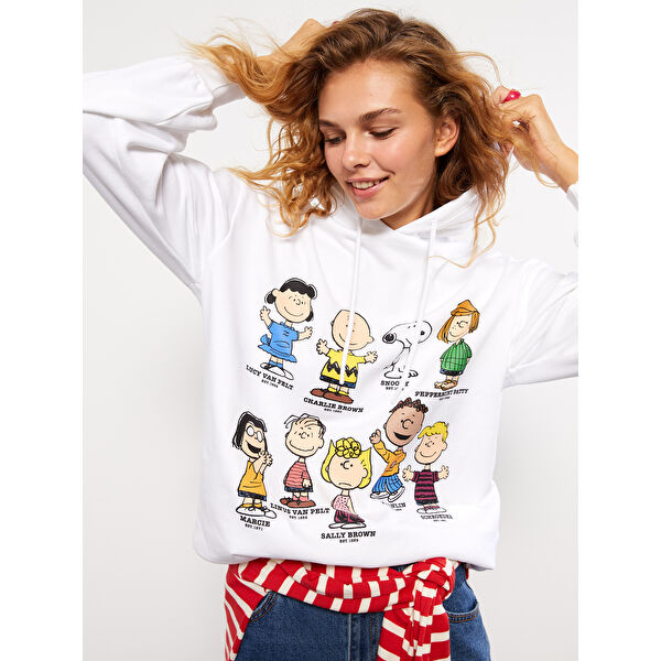 Kapüşonlu Snoopy Baskılı Uzun Kollu Kadın Sweatshirt Kapüşonlu Snoopy Baskılı Uzun Kollu Kadın Sweatshirt