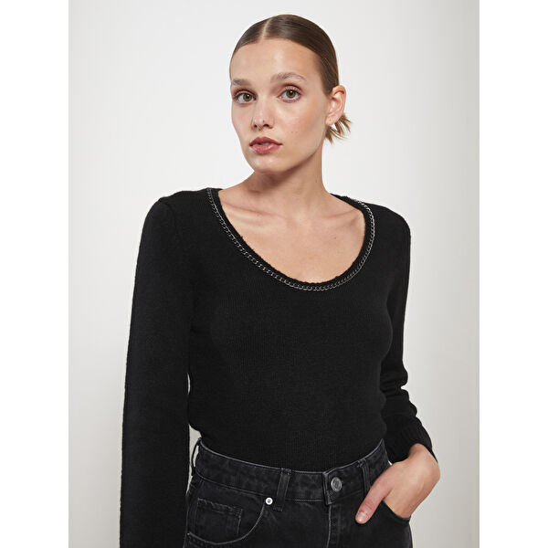 U Yaka Zincir Detaylı Uzun Kollu Triko Kadın Kazak