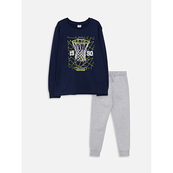 Bisiklet Yaka Baskılı Uzun Kollu Erkek Çocuk Tişört ve Eşofman Altı Bisiklet Yaka Baskılı Uzun Kollu Erkek Çocuk Tişört ve Eşofman Altı