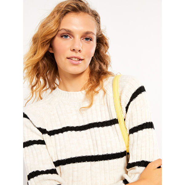 Bisiklet Yaka Çizgili Uzun Kollu Kadın Triko Kazak Bisiklet Yaka Çizgili Uzun Kollu Kadın Triko Kazak