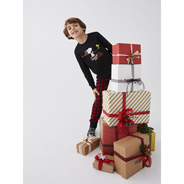 Bisiklet Yaka Snoopy Baskılı Uzun Kollu Erkek Çocuk Pijama Takımı Bisiklet Yaka Snoopy Baskılı Uzun Kollu Erkek Çocuk Pijama Takımı