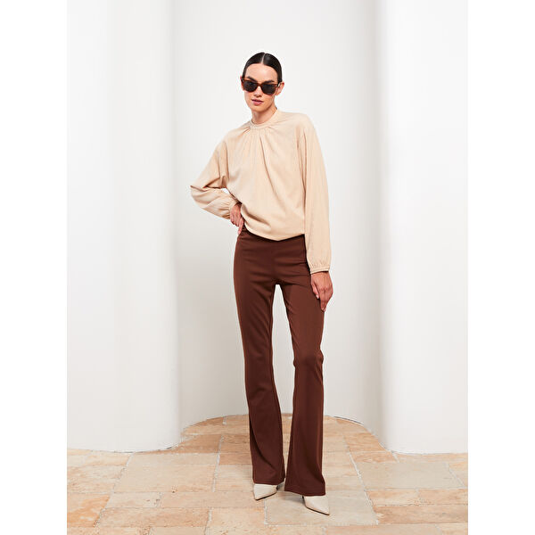 Beli Lastikli Düz İspanyol Paça Kadın Eşofman Altı Beli Lastikli Düz İspanyol Paça Kadın Eşofman Altı