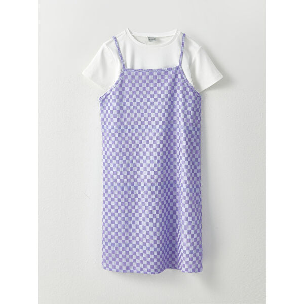 Ekose Desenli Kız Çocuk Elbise ve Tişört Ekose Desenli Kız Çocuk Elbise ve Tişört