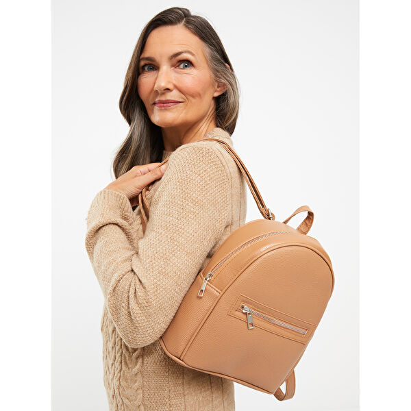 Deri Görünümlü Kadın Sırt Çantası Deri Görünümlü Kadın Sırt Çantası