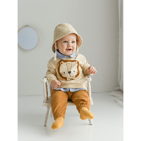 Nakış Detaylı Erkek Bebek Kadife Şapka