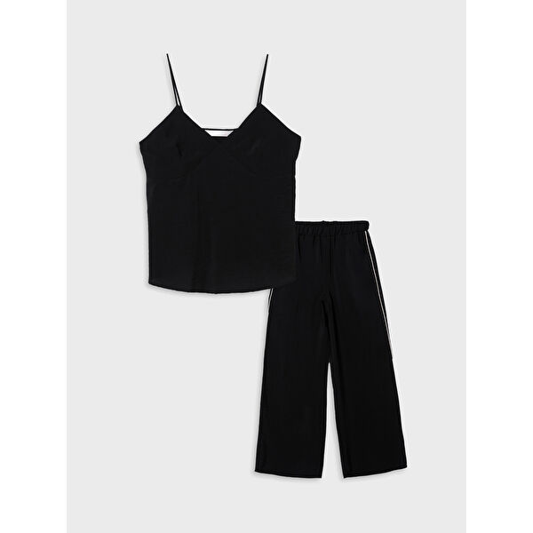 Kalp Yaka Düz Askılı Kadın Pijama Takımı