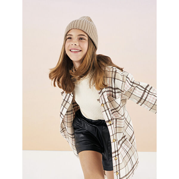 Beli Lastikli Deri Görünümlü Kız Çocuk Şort