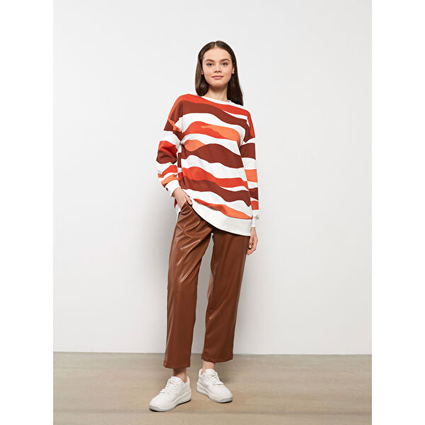 Rahat Kalıp Düz Deri Görünümlü Kadın Pantolon