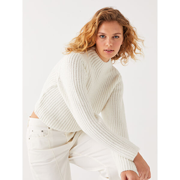 Dik Yaka Düz Uzun Kollu Kadın Triko Kazak