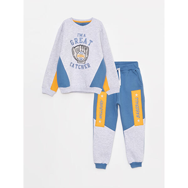 Bisiklet Yaka Uzun Kollu Nakış Detaylı Erkek Bebek Sweatshirt ve Eşofman Alt 2'li Takım Bisiklet Yaka Uzun Kollu Nakış Detaylı Erkek Bebek Sweatshirt ve Eşofman Alt 2'li Takım