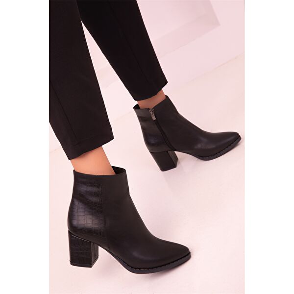 Deri Görünümlü Topuklu Kadın Bot