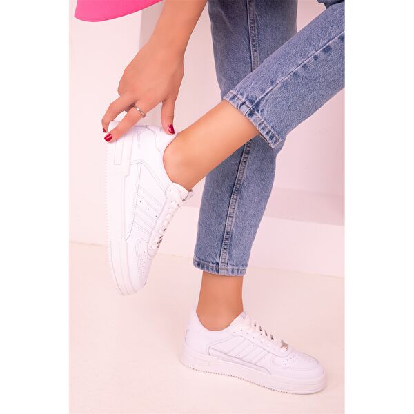 Deri Görünümlü Bağcıklı Kadın Spor Ayakkabı Deri Görünümlü Bağcıklı Kadın Spor Ayakkabı